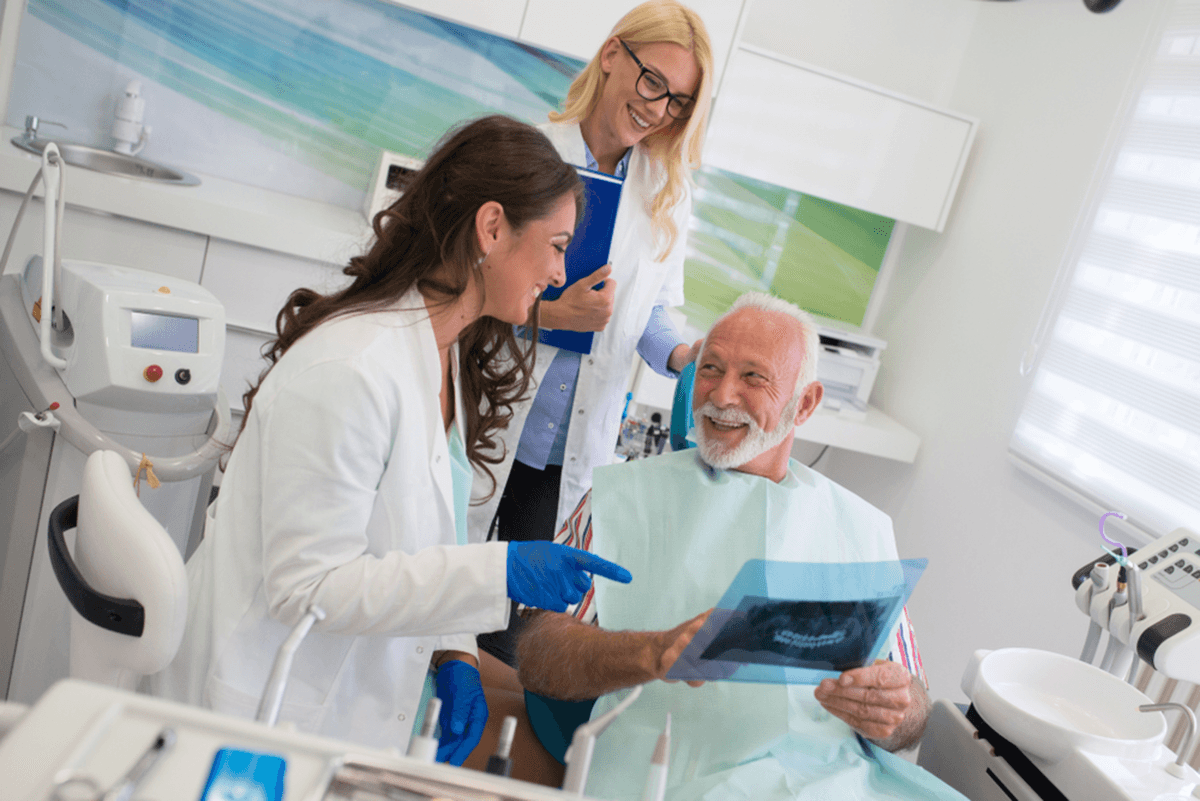 Weekend Dentist in NW Calgary | Dentist Open on Weekends Near You